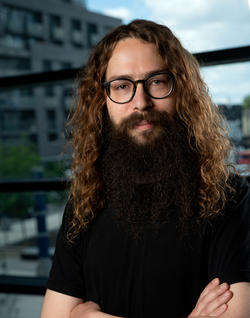 Dr. Gregory Gan • Sonderforschungsbereich 1171